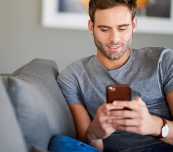 When Should You Use Facebook Messenger vs. Text Messaging? - Podium